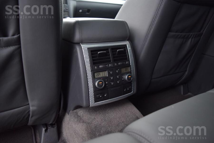 Volkswagen Touareg 2005 Rīga, ar dzinēja tilpumu 6.00 L un nobraukumu 131 tūkst. km par 19900 €, foto 16 vietnē AUTOMOTO.COM.LV