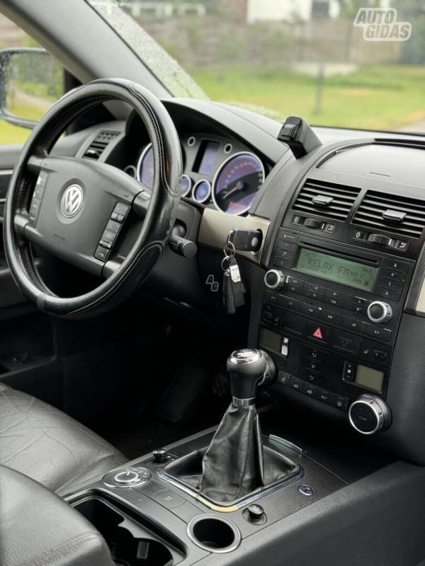 Volkswagen Touareg 2005 in Vilnius, with an engine capacity of 2.50 L and mileage of 313 thousand km for 2599 €, photo 7 on AUTOMOTO.COM.LV