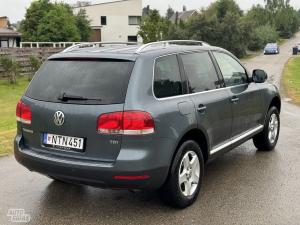 Volkswagen Touareg 2005 in Vilnius, with an engine capacity of 2.50 L and mileage of 315 thousand km for 2600 €, photo 4 on AUTOMOTO.COM.LV