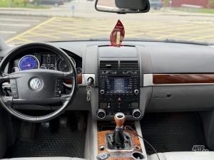 Фольксваген Туарег 2005 в Вильнюс, объемом двигателя 2.50 л и пробегом 321 тыс. км за 2350 €, фото 9 на AUTOMOTO.COM.LV