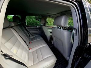 Volkswagen Touareg 2005 in Siauliai, with an engine capacity of 3.00 L and mileage of 330 thousand km for 2600 €, photo 11 on AUTOMOTO.COM.LV