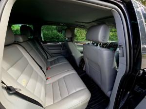 Volkswagen Touareg 2005 in Siauliai, with an engine capacity of 3.00 L and mileage of 330 thousand km for 2200 €, photo 11 on AUTOMOTO.COM.LV