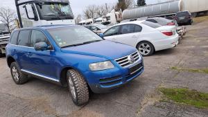 Volkswagen Touareg 2006 in Vilnius, with an engine capacity of 3.00 L and mileage of 256 thousand km for 4500 €, photo 2 on AUTOMOTO.COM.LV