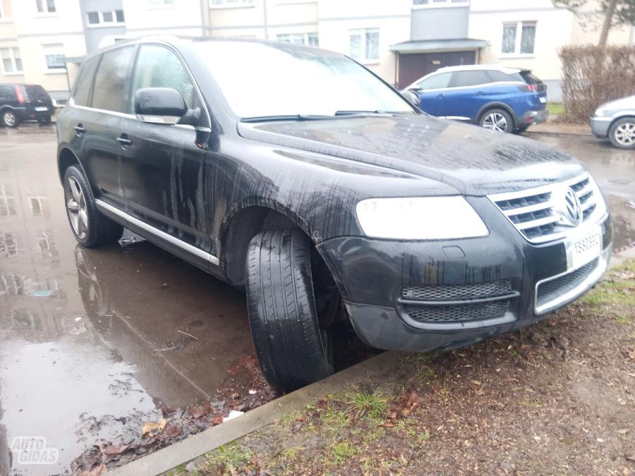 Volkswagen Touareg 2006 in Vilnius, with an engine capacity of 5.00 L and mileage of 320 thousand km for 2250 €, photo 1 on AUTOMOTO.COM.LV