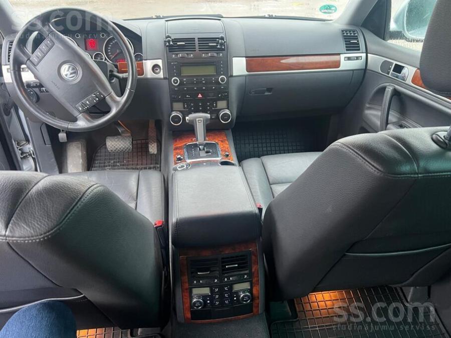 Volkswagen Touareg 2006 Kuldīga, ar dzinēja tilpumu 3.00 L un nobraukumu 273 tūkst. km par 2700 €, foto 11 vietnē AUTOMOTO.COM.LV