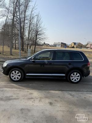 Volkswagen Touareg 2006 Marijampole, ar dzinēja tilpumu 3.00 L un nobraukumu 285 tūkst. km par 3000 €, foto 3 vietnē AUTOMOTO.COM.LV