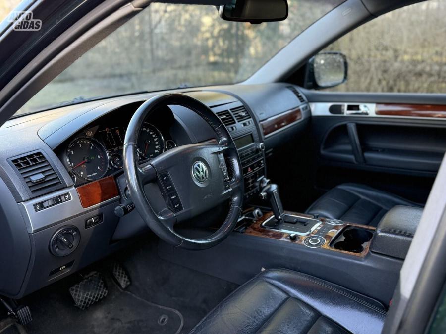 Volkswagen Touareg 2006 in Vilnius, with an engine capacity of 3.00 L and mileage of 2480 thousand km for 2850 €, photo 7 on AUTOMOTO.COM.LV