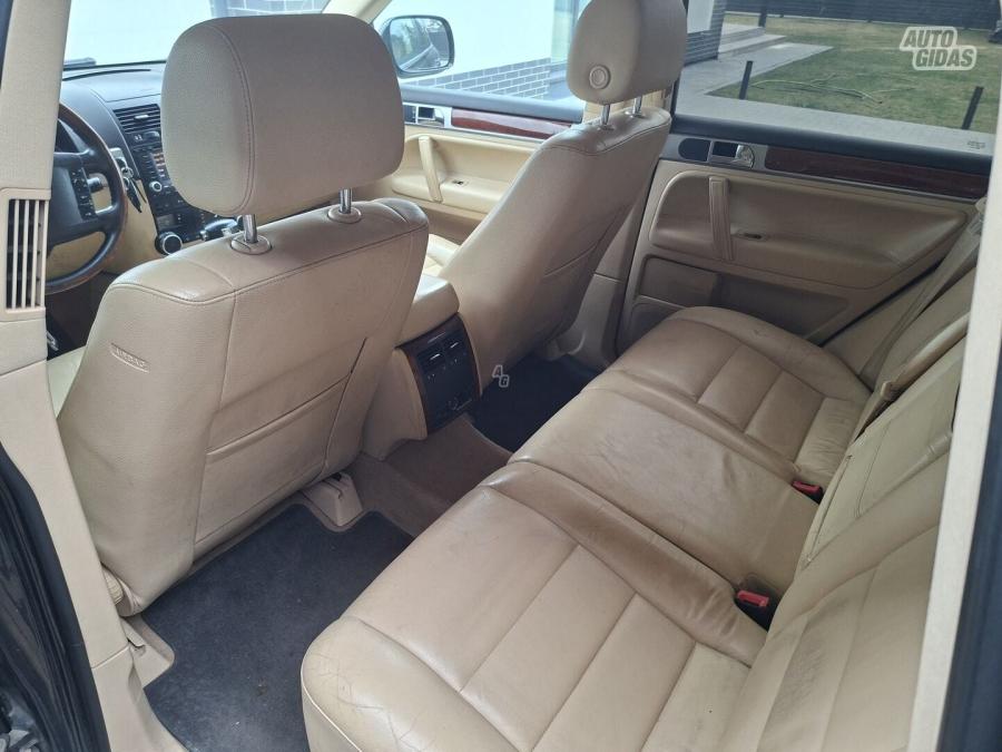 Volkswagen Touareg 2006 Šilutė, ar dzinēja tilpumu 3.00 L un nobraukumu 370 tūkst. km par 3500 €, foto 21 vietnē AUTOMOTO.COM.LV
