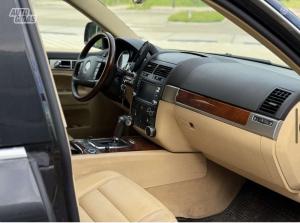 Volkswagen Touareg 2006 Viļņa, ar dzinēja tilpumu 2.50 L un nobraukumu 313 tūkst. km par 1700 €, foto 10 vietnē AUTOMOTO.COM.LV