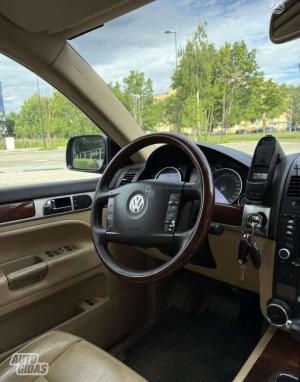 Volkswagen Touareg 2006 in Vilnius, with an engine capacity of 2.90 L and mileage of 312 thousand km for 2500 €, photo 12 on AUTOMOTO.COM.LV