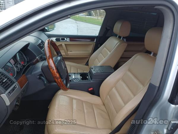 Volkswagen Touareg 2007 Tallina, ar dzinēja tilpumu 2.50 L un nobraukumu 363 tūkst. km par 2300 €, foto 9 vietnē AUTOMOTO.COM.LV