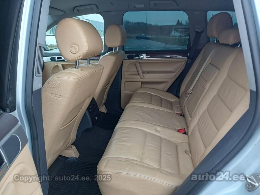 Volkswagen Touareg 2007 in Tallinn, with an engine capacity of 2.50 L and mileage of 363 thousand km for 2300 €, photo 10 on AUTOMOTO.COM.LV