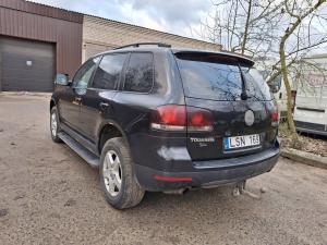 Volkswagen Touareg 2007 Joniškis, ar dzinēja tilpumu 2.50 L un nobraukumu 400 tūkst. km par 3800 €, foto 2 vietnē AUTOMOTO.COM.LV
