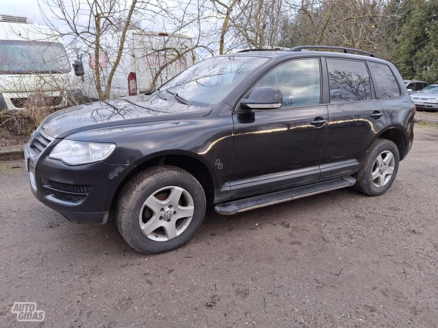 Volkswagen Touareg 2007 Joniškis, ar dzinēja tilpumu 2.50 L un nobraukumu 400 tūkst. km par 3800 €, foto 5 vietnē AUTOMOTO.COM.LV
