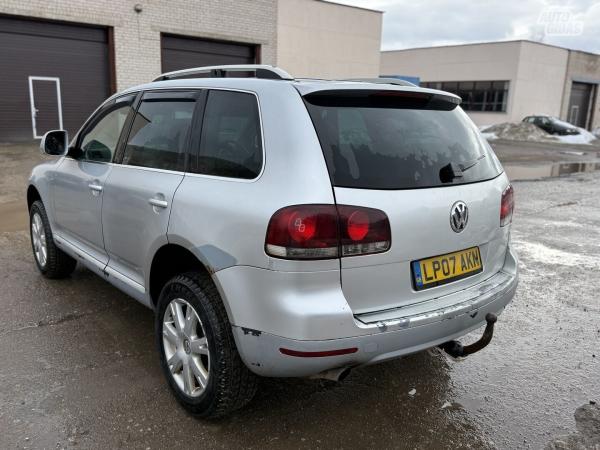 Volkswagen Touareg 2007 Anykščiai, ar dzinēja tilpumu 2.50 L un nobraukumu 300 tūkst. km par 1700 €, foto 3 vietnē AUTOMOTO.COM.LV