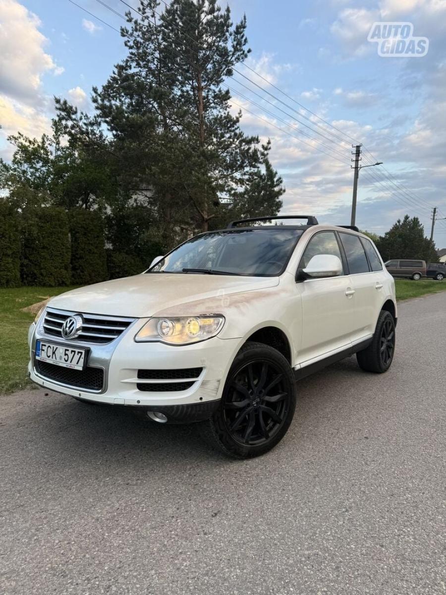 Volkswagen Touareg 2007 in Marijampole, with an engine capacity of 3.00 L and mileage of 410 thousand km for 2900 €, photo 3 on AUTOMOTO.COM.LV