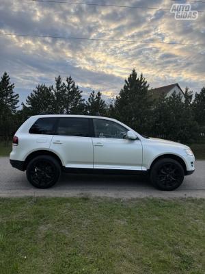 Volkswagen Touareg 2007 in Marijampole, with an engine capacity of 3.00 L and mileage of 410 thousand km for 2900 €, photo 8 on AUTOMOTO.COM.LV