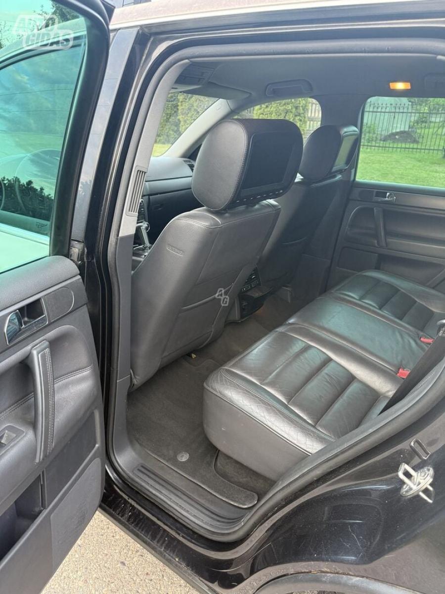 Volkswagen Touareg 2007 in Marijampole, with an engine capacity of 3.00 L and mileage of 410 thousand km for 2900 €, photo 13 on AUTOMOTO.COM.LV