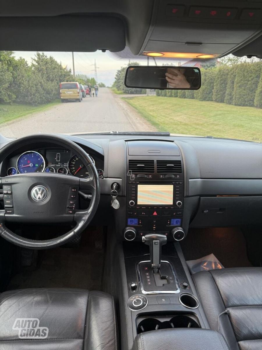 Volkswagen Touareg 2007 in Marijampole, with an engine capacity of 3.00 L and mileage of 410 thousand km for 2900 €, photo 14 on AUTOMOTO.COM.LV
