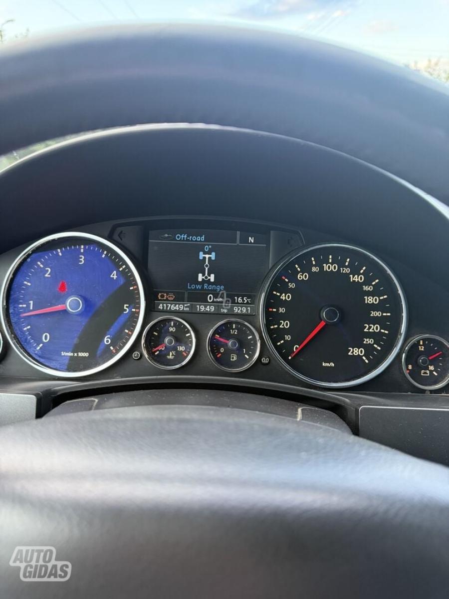 Volkswagen Touareg 2007 in Marijampole, with an engine capacity of 3.00 L and mileage of 410 thousand km for 2900 €, photo 16 on AUTOMOTO.COM.LV