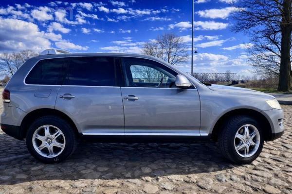 Volkswagen Touareg 2007 in Daugavpils, with an engine capacity of 3.00 L and mileage of 399 thousand km for 5500 €, photo 3 on AUTOMOTO.COM.LV