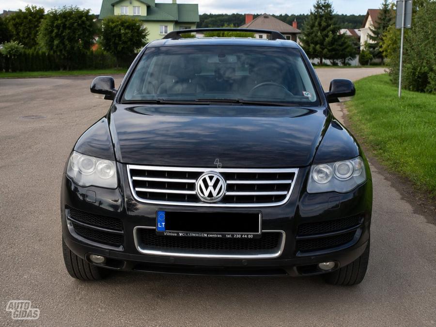 Volkswagen Touareg 2007 in Kaunas, with an engine capacity of 3.00 L and mileage of 272 thousand km for 5600 €, photo 1 on AUTOMOTO.COM.LV