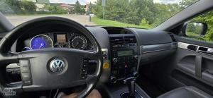 Volkswagen Touareg 2007 in Kaunas, with an engine capacity of 3.00 L and mileage of 272 thousand km for 5600 €, photo 6 on AUTOMOTO.COM.LV