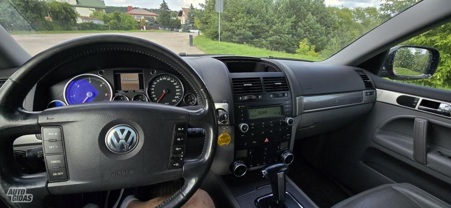 Volkswagen Touareg 2007 in Kaunas, with an engine capacity of 3.00 L and mileage of 272 thousand km for 5600 €, photo 6 on AUTOMOTO.COM.LV