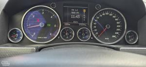 Volkswagen Touareg 2007 in Kaunas, with an engine capacity of 3.00 L and mileage of 272 thousand km for 5600 €, photo 7 on AUTOMOTO.COM.LV