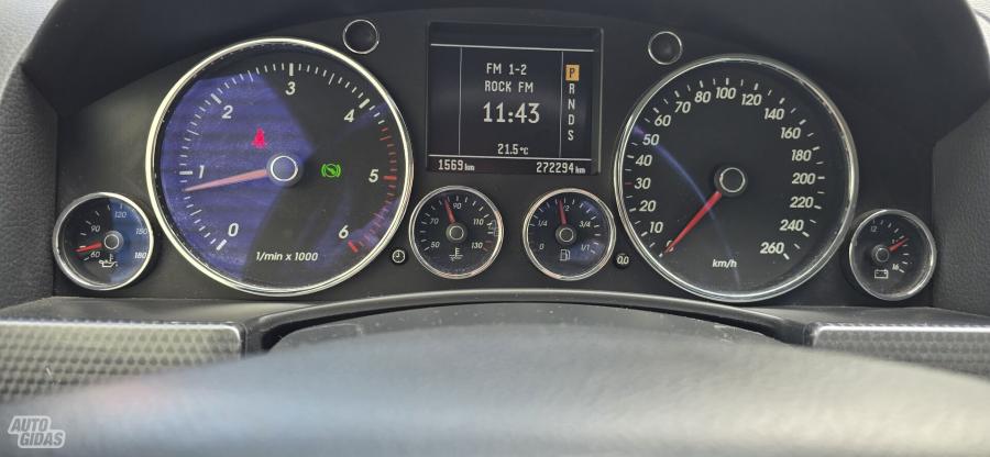 Volkswagen Touareg 2007 in Kaunas, with an engine capacity of 3.00 L and mileage of 272 thousand km for 5600 €, photo 7 on AUTOMOTO.COM.LV