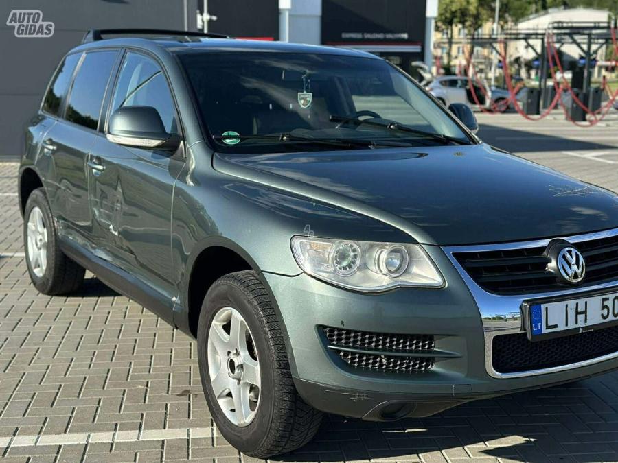 Volkswagen Touareg 2008 Kauņa, ar dzinēja tilpumu 2.50 L un nobraukumu 300 tūkst. km par 2600 €, foto 1 vietnē AUTOMOTO.COM.LV