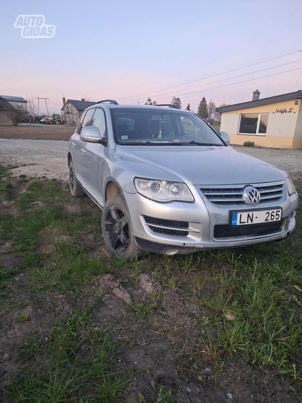 Фольксваген Туарег 2008 в Шяуляй, объемом двигателя 2.50 л и пробегом 345 тыс. км за 1800 €, фото 1 на AUTOMOTO.COM.LV