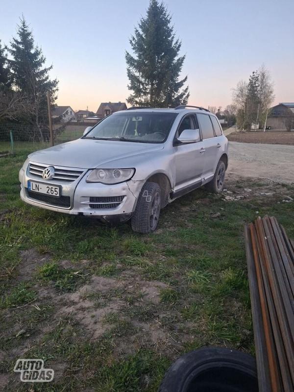 Фольксваген Туарег 2008 в Шяуляй, объемом двигателя 2.50 л и пробегом 345 тыс. км за 1800 €, фото 2 на AUTOMOTO.COM.LV