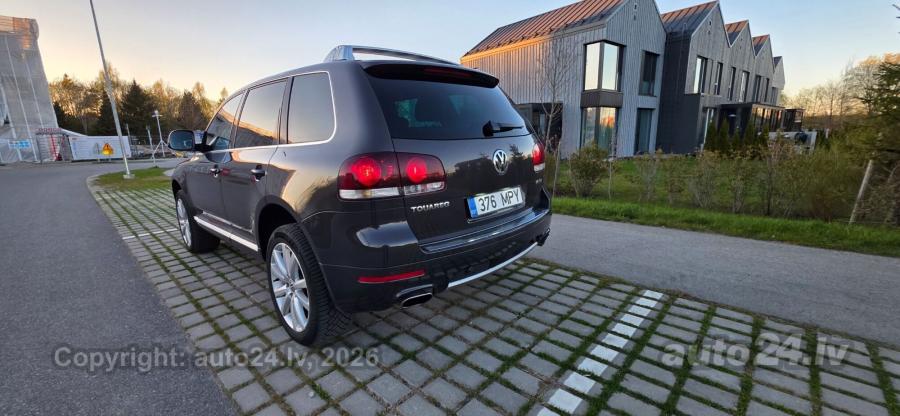 Volkswagen Touareg 2008 Tallina, ar dzinēja tilpumu 3.00 L un nobraukumu 284 tūkst. km par 9960 €, foto 9 vietnē AUTOMOTO.COM.LV