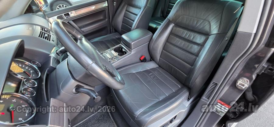 Volkswagen Touareg 2008 Tallina, ar dzinēja tilpumu 3.00 L un nobraukumu 284 tūkst. km par 9960 €, foto 10 vietnē AUTOMOTO.COM.LV