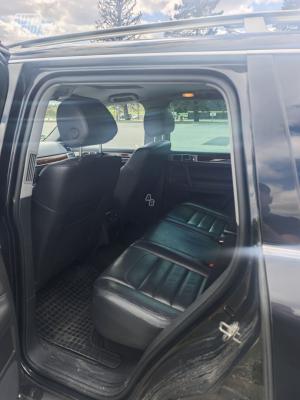 Volkswagen Touareg 2008 in Plunge, with an engine capacity of 3.00 L and mileage of 379 thousand km for 6200 €, photo 8 on AUTOMOTO.COM.LV