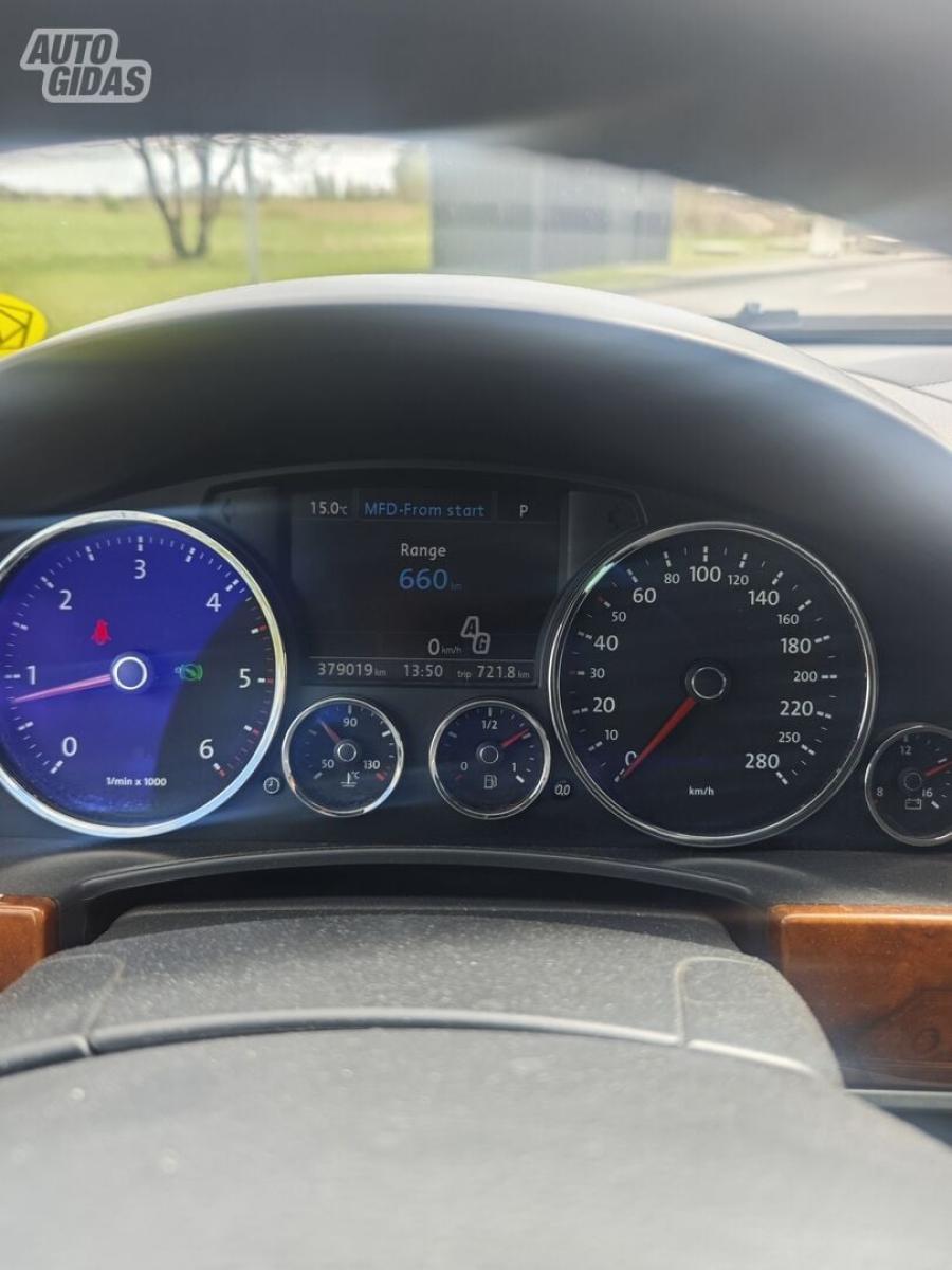 Volkswagen Touareg 2008 in Plunge, with an engine capacity of 3.00 L and mileage of 379 thousand km for 6200 €, photo 10 on AUTOMOTO.COM.LV