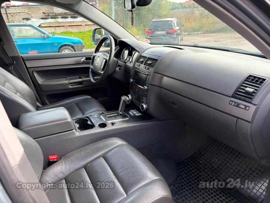 Volkswagen Touareg 2008 in Narva, with an engine capacity of 3.00 L and mileage of 280 thousand km for 2500 €, photo 3 on AUTOMOTO.COM.LV