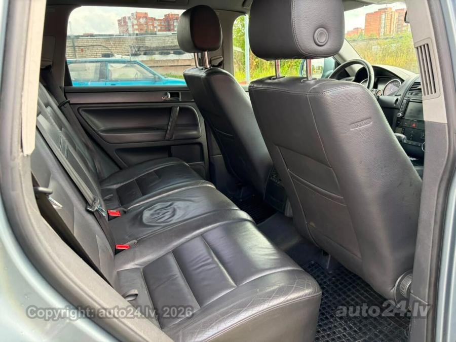 Volkswagen Touareg 2008 in Narva, with an engine capacity of 3.00 L and mileage of 280 thousand km for 2500 €, photo 4 on AUTOMOTO.COM.LV