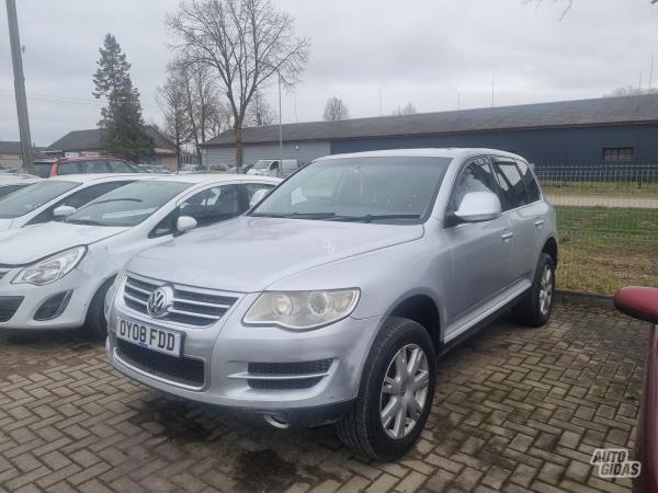Volkswagen Touareg 2009 in Taurage, with an engine capacity of 2.50 L and mileage of 190 thousand km for 2150 €, photo 5 on AUTOMOTO.COM.LV