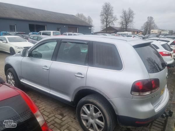 Volkswagen Touareg 2009 in Taurage, with an engine capacity of 2.50 L and mileage of 190 thousand km for 2150 €, photo 6 on AUTOMOTO.COM.LV