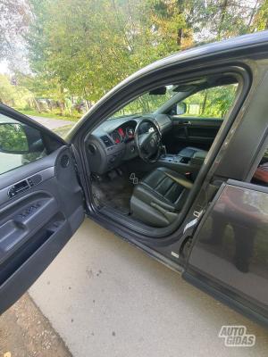 Volkswagen Touareg 2009 Šauļi, ar dzinēja tilpumu 2.50 L un nobraukumu 305 tūkst. km par 2600 €, foto 6 vietnē AUTOMOTO.COM.LV