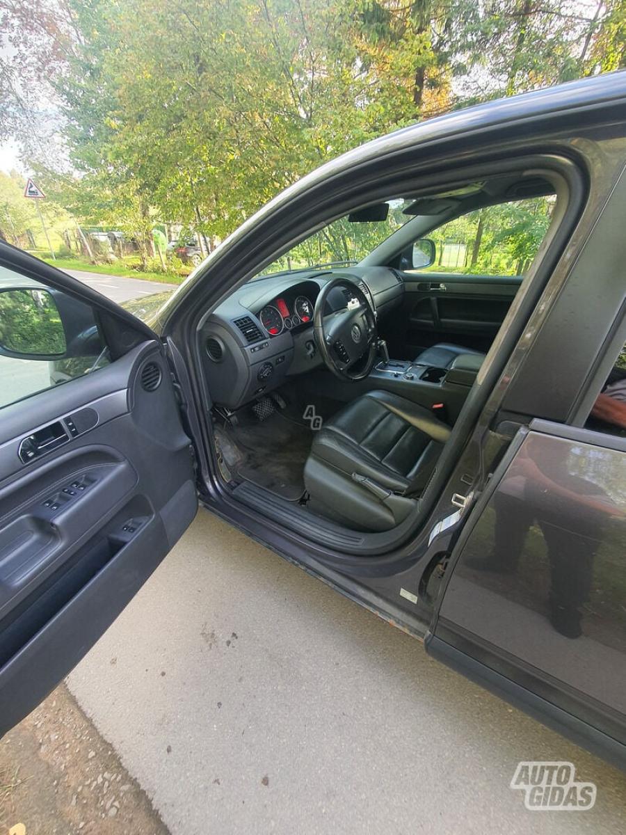 Volkswagen Touareg 2009 Šauļi, ar dzinēja tilpumu 2.50 L un nobraukumu 305 tūkst. km par 2600 €, foto 6 vietnē AUTOMOTO.COM.LV