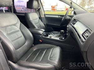 Volkswagen Touareg 2010 in Rezekne, with an engine capacity of 3.00 L and mileage of 0 thousand km for 9300 €, photo 12 on AUTOMOTO.COM.LV