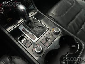 Volkswagen Touareg 2010 in Rezekne, with an engine capacity of 3.00 L and mileage of 0 thousand km for 9300 €, photo 15 on AUTOMOTO.COM.LV