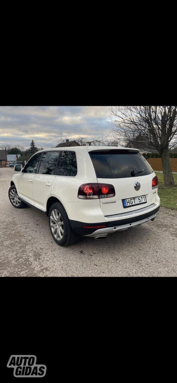 Volkswagen Touareg 2010 in Marijampole, with an engine capacity of 3.00 L and mileage of 300 thousand km for 5750 €, photo 2 on AUTOMOTO.COM.LV