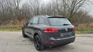 Volkswagen Touareg 2011 in Klaipeda, with an engine capacity of 2.97 L and mileage of 399 thousand km for 6700 €, photo 2 on AUTOMOTO.COM.LV
