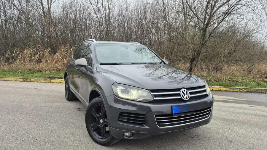 Volkswagen Touareg 2011 in Klaipeda, with an engine capacity of 2.97 L and mileage of 399 thousand km for 6700 €, photo 3 on AUTOMOTO.COM.LV