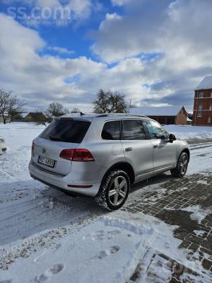 Volkswagen Touareg 2011 in Rezekne, with an engine capacity of 3.00 L and mileage of 329 thousand km for 8900 €, photo 10 on AUTOMOTO.COM.LV