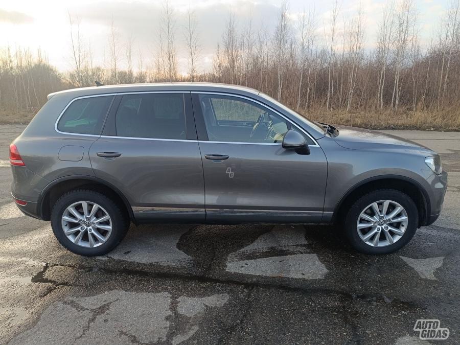 Volkswagen Touareg 2011 Panevēža, ar dzinēja tilpumu 3.00 L un nobraukumu 268 tūkst. km par 7350 €, foto 1 vietnē AUTOMOTO.COM.LV